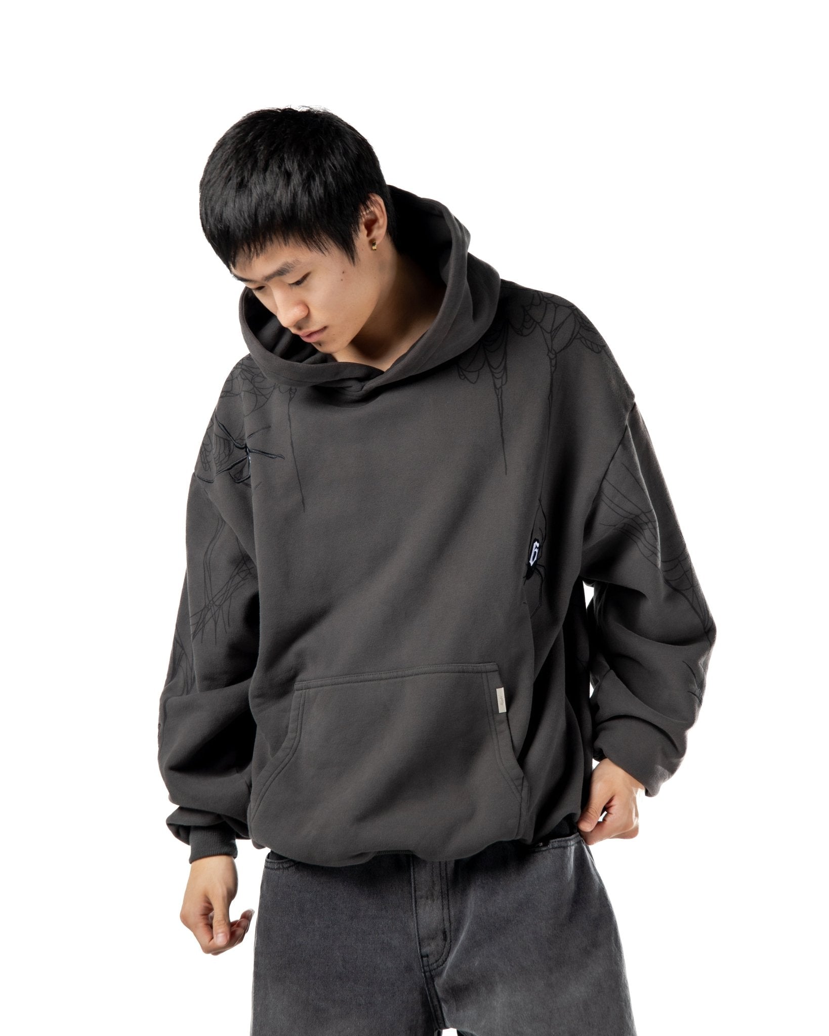 Jin is 5'11 wearing size L